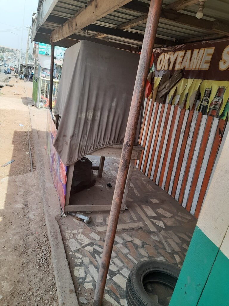 Bar Okyeame spot, Akra, foto