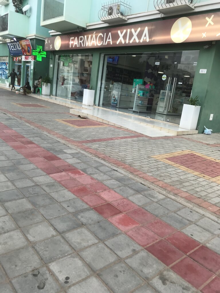 Eczaneler Farmácia XiXA, Loanda, foto
