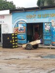 Dépôt de boissons savoirez le moment (Brazzaville, Commune de Moungali, Louvoualou Rue), alkollü içecekler  Brazzaville'den