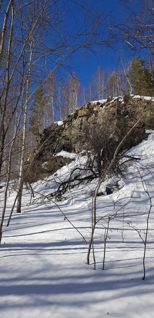 Dağ zirvesi Скала Индеец, Sverdlovskaya oblastı, foto