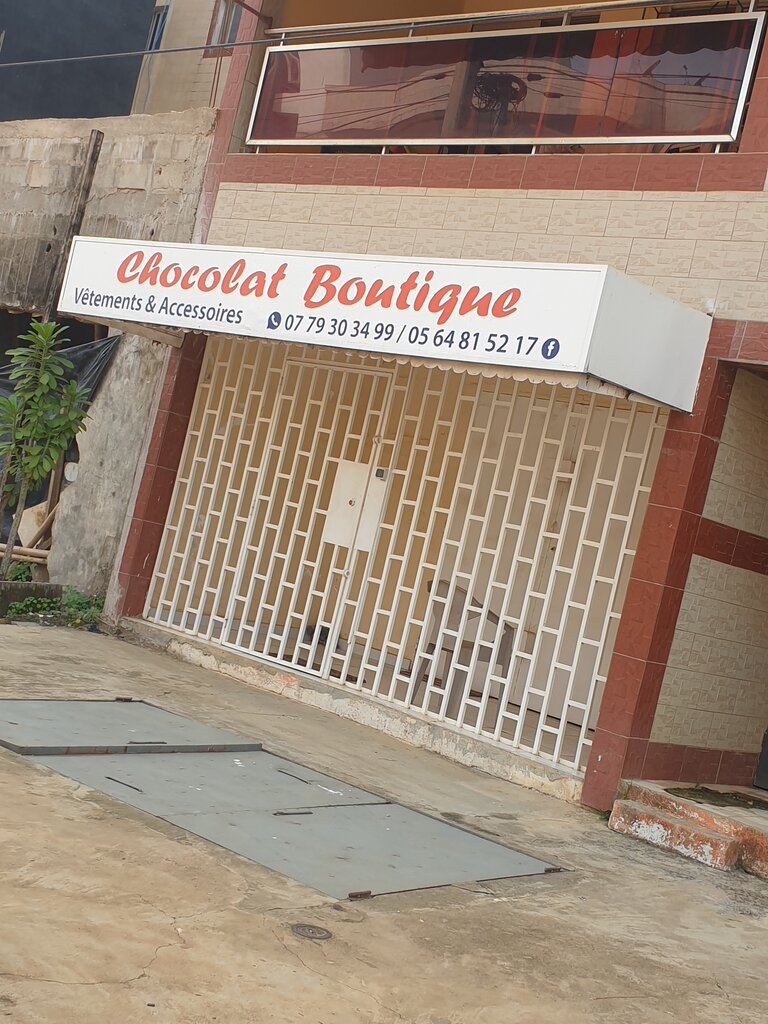 Giyim mağazası Chocolat Boutique, Abican, foto