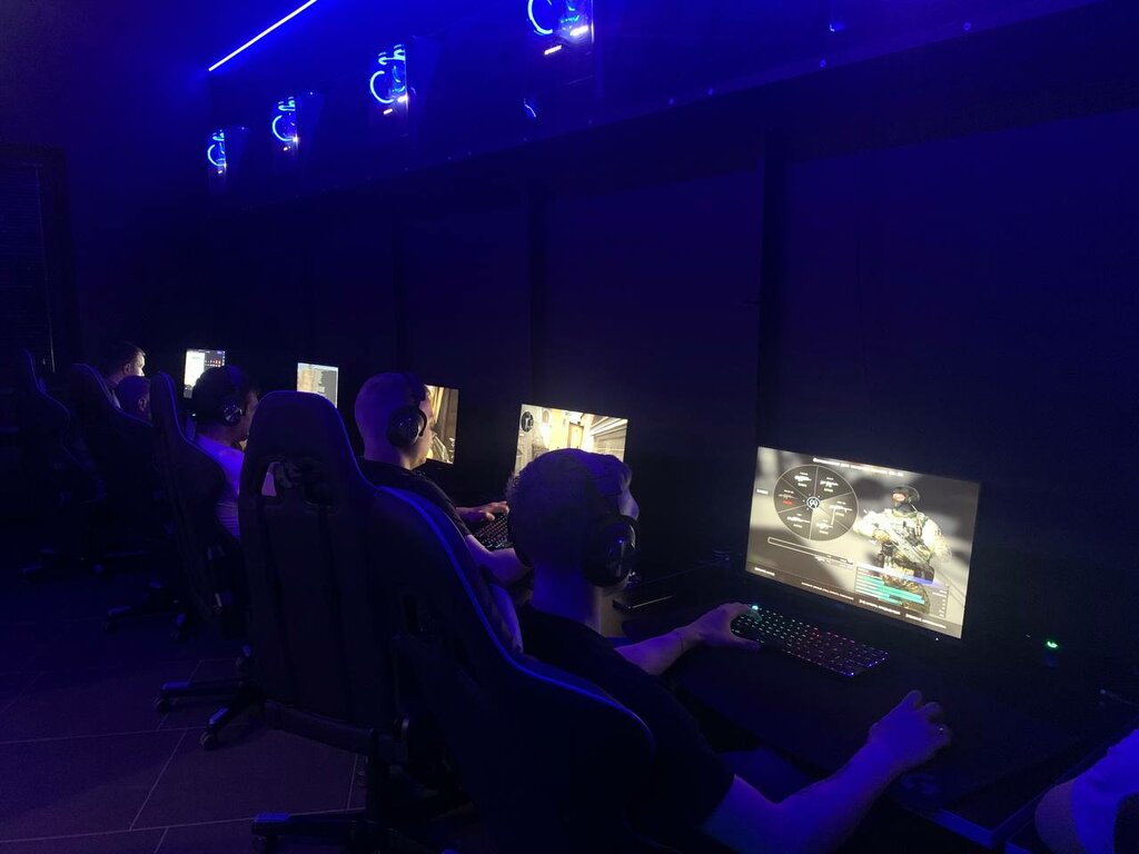 Bilgisayar kulübü Pride Cyber club, Saratov, foto