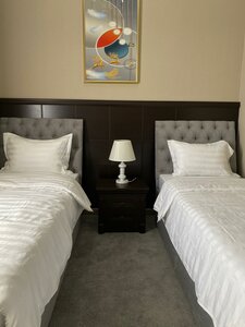 Duman Hall (Täwke Khan Street No:35, Taraz), otel  Taraz'dan