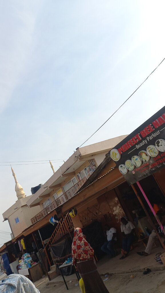 Manikür-pedikür Perfect Bee Nails, Akra, foto