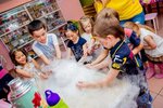 Волшебство наяву (Derendyaeva Street No:112), kutlama sunucuları  Kirov'dan