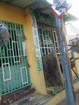 Galerie Le Bazar Des Génies (Brazzaville, Poto-Poto), market  Brazzaville'den