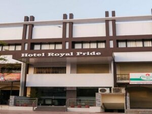 Hotel Royal Stay (State of Gujarat, Ahmedabad Sardar Vallabhbhai Patel International Airport), otel  Ahmadabad'dan