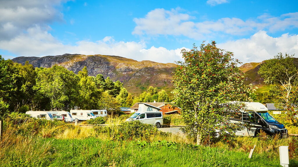 Kamp alanları Kinlochewe Caravan and Motorhome Club Campsite, Highland Konsey Bölgesi, foto
