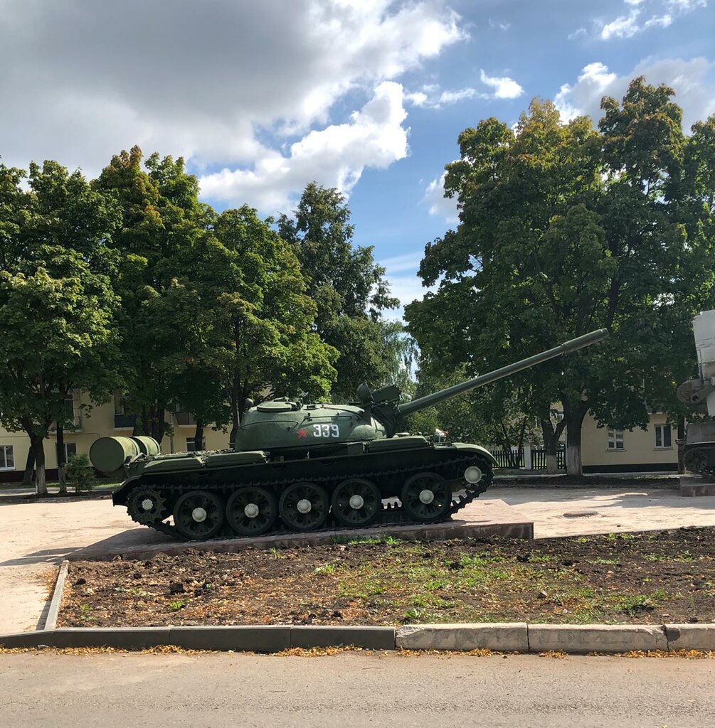 Teknoloji anıtı Танк, памятный знак землякам-танкистам, Bavlı, foto