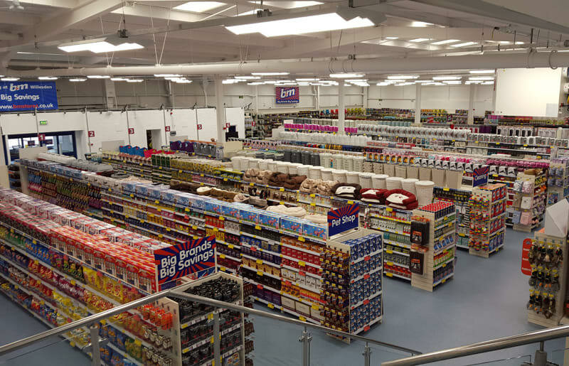 i̇ndirim ve fırsat sistemleri B&m Home Store with Garden Centre, Londra, foto