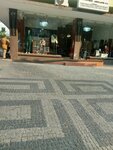 Questee (Luanda, Rua Alexandre Peres), giyim mağazası  Loanda'dan