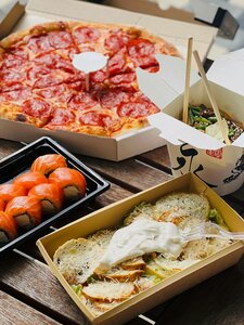 NinjaTown (улица Сергея Лазо No:1А), hazır yemek teslim servisleri  Simferopol'dan (Akmescit'ten)