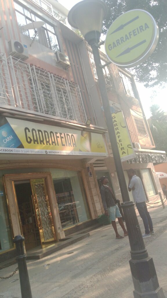 Alkollü içecekler Garrafeira, Loanda, foto
