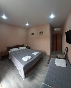 Гостиница Ашана (Autonomous Republic of Abkhazia, Town of Bichvinta), otel  Pitsunda'dan