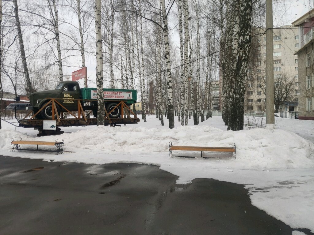Meydan Mekhanizatorov Public Garden, Riazan, foto