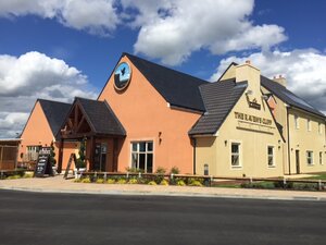 Ravens Cliff (Scotland, North Lanarkshire, Motherwell), bar  Motherwell'de