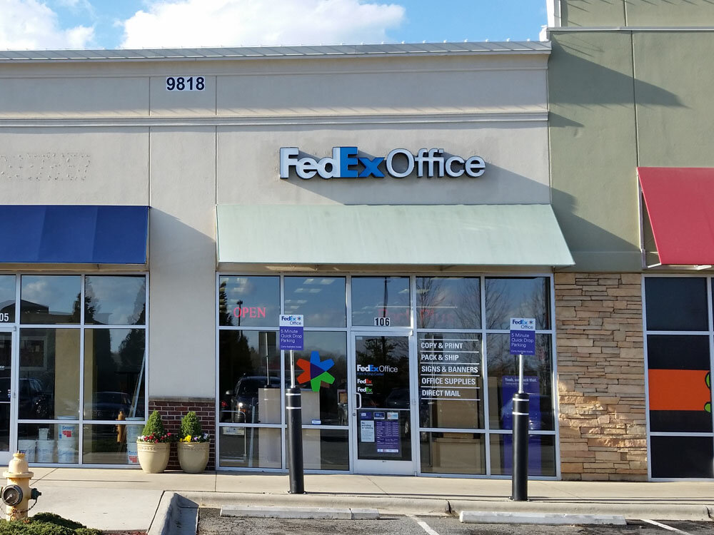 Fotokopi dükkanları FedEx Office Print & Ship Center, Kuzey Carolina Eyaleti, foto
