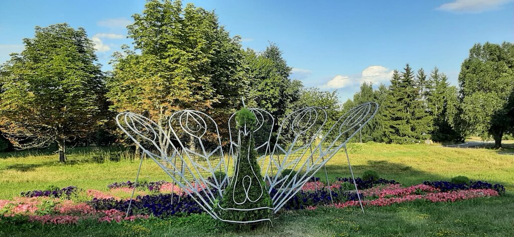Park, sokak heykeli Павлин, Moskova ve Moskovskaya oblastı, foto