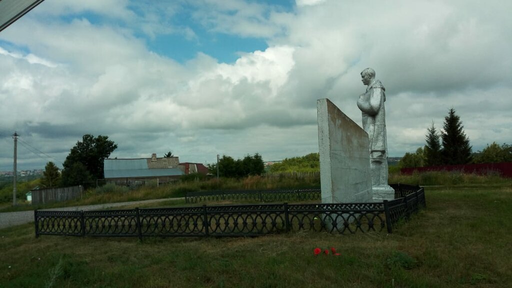 Anıt, heykel Воинам, павшим в годы Великой Отечественной войны, Tataristan, foto