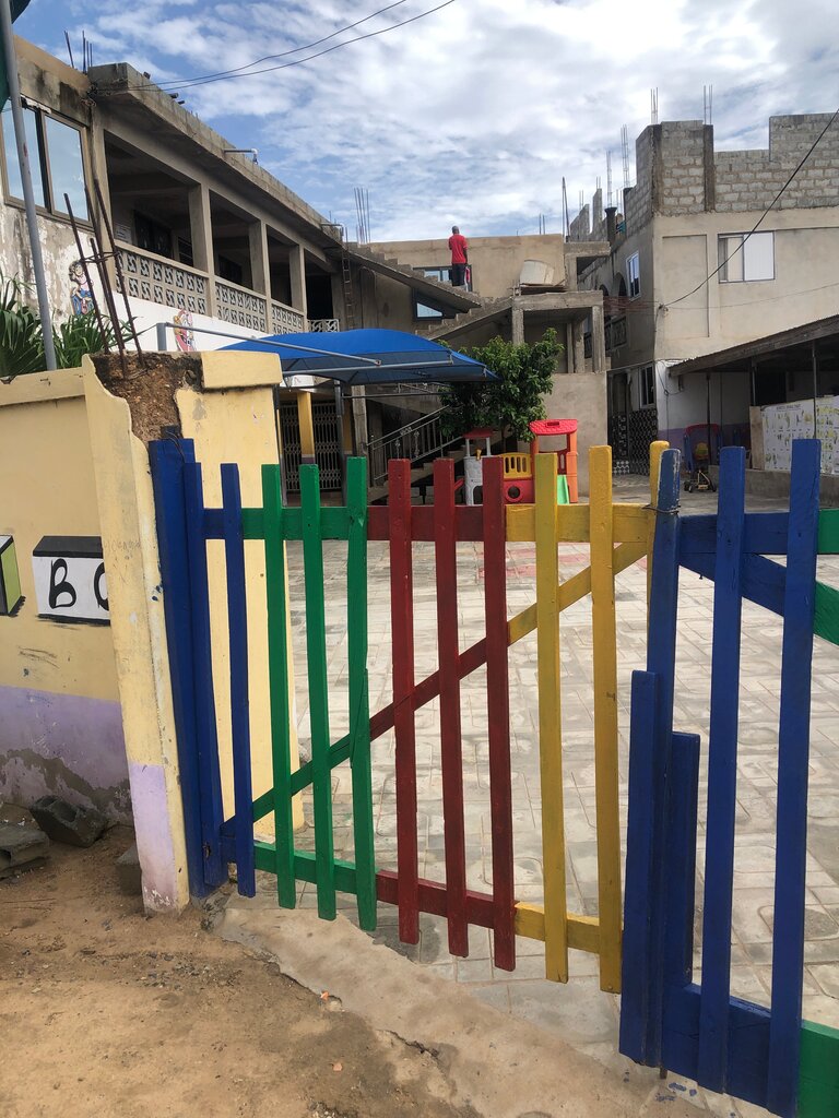 Ortaokul Spring child academy, Dünya, foto