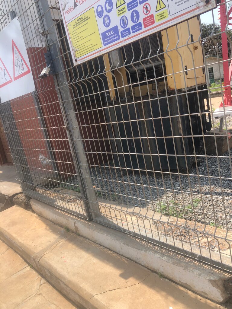 Benzin istasyonu Petrosol Filling Station, Dünya, foto