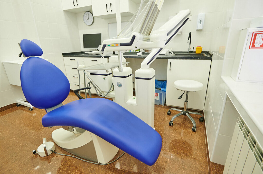 Özel ağız ve diş sağlığı klinikleri ve muayenehaneleri Zuby za odin den, Rostov‑na‑Donu, foto