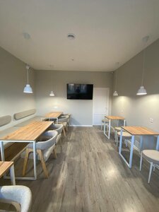 Засиделись (Narimanovskaya ulitsa No:43), kahve dükkanları  Krasnodar'dan