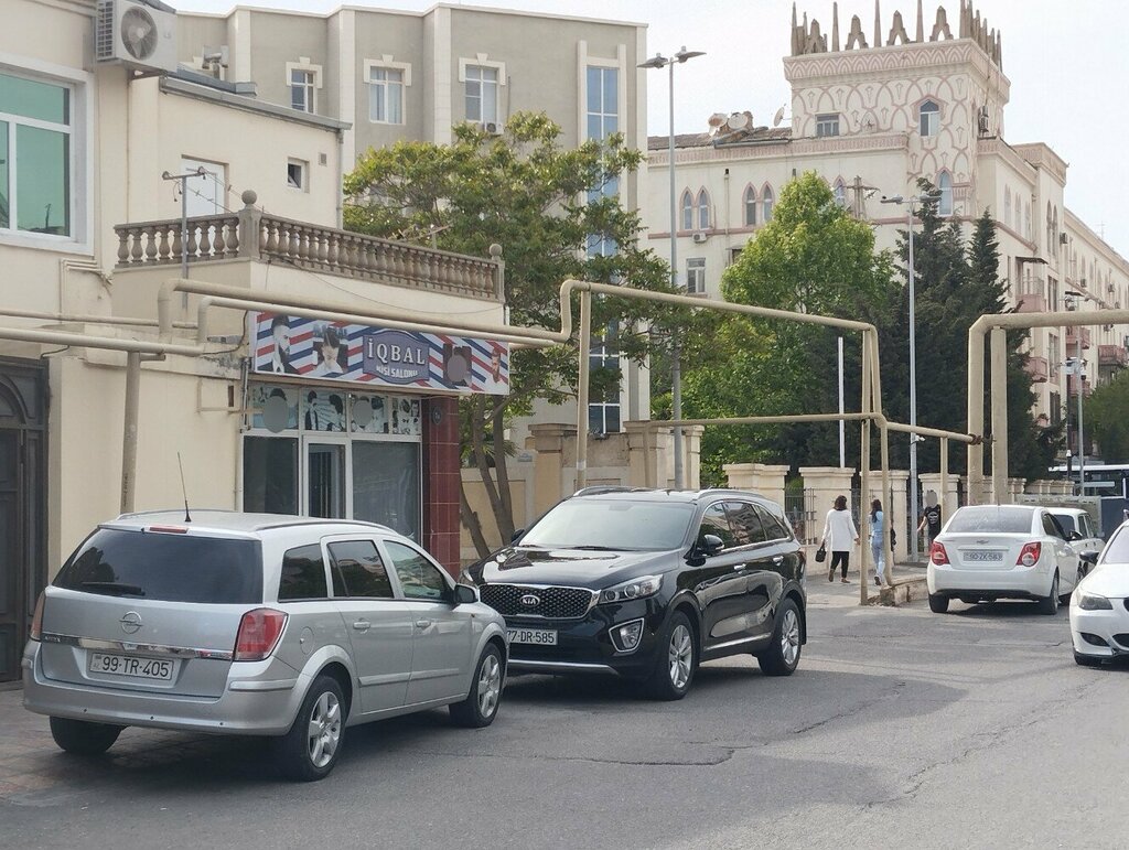 Kuaförler İqbal kişi salonu, Bakü, foto