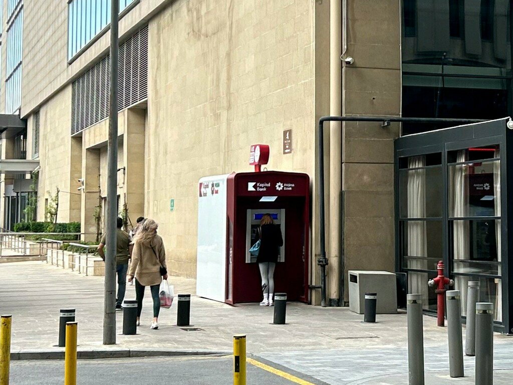 ATM'ler Kapital, Bakü, foto