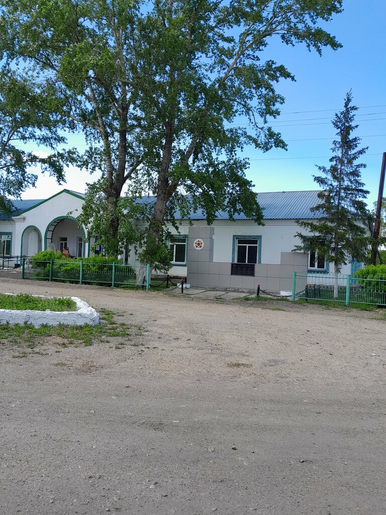 Anıt, heykel Name of the Hero in the Memory of Descendants, Akmola eyaleti, foto