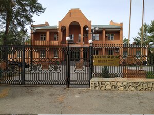 Izumrudniy Les (ulitsa Lesnaya Polyana No:14, Zhirnovsk), otel  Jirnovsk'tan