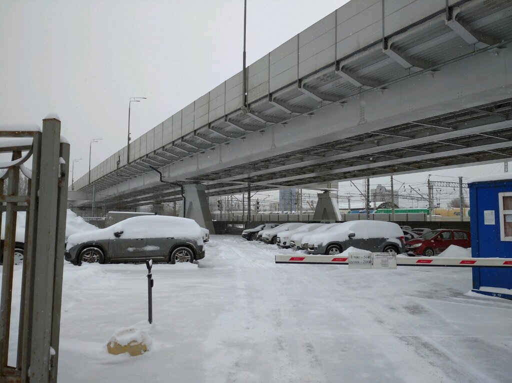 Otoparklar Car park, Moskova, foto