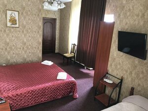 Golden Lion (vulytsia Kyivskyi Shliakh No:147Б, Boryspil), otel  Borispil'den