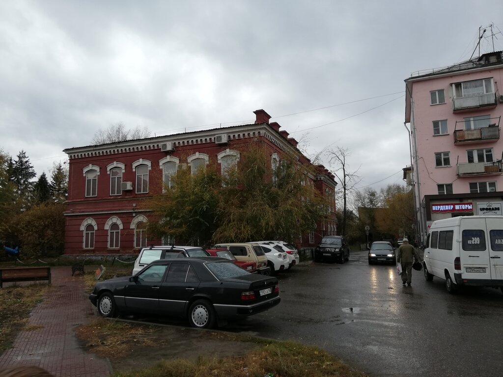Kültür ocakları Дом Дружбы народов, Öskemen (Ust‑Kamenogorsk), foto