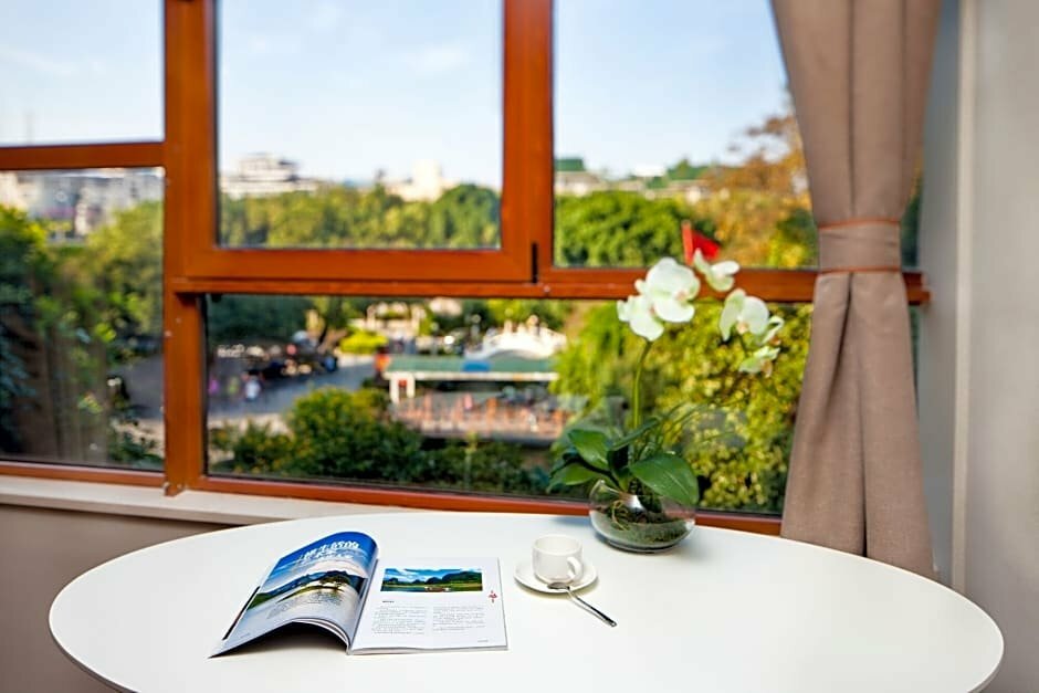 Otel Guilin Elephant Trunk Hill Hotel, Guilin, foto