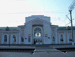 станция Кременчуг (Poltavska Region, Kremenchuk, Kriukivskyi raion), tren istasyonu  Kremenchuk'tan