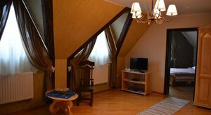 Hotel Svitlytsia (улица Кошута No:34), otel  Tiaçiv'den