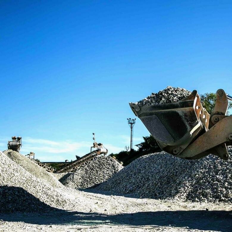 Madencilik işletmeleri Bogatovsky crushed stone quarry, Rostovskaya oblastı, foto