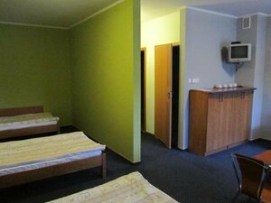 Karpackie Pokoje (Ulica Bursaki 45,38-400 Krosno,), otel  Krosno'dan