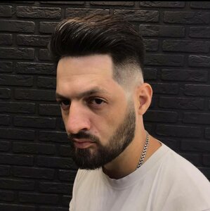 Razor (Gazetniy Lane No:48), berberler  Rostov‑na‑Donu'dan