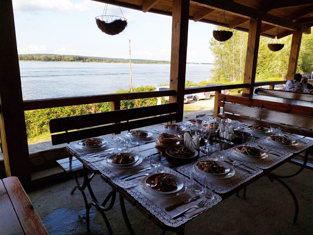 Kafe Летнее кафе Приветливый берег, Samarskaya oblastı, foto