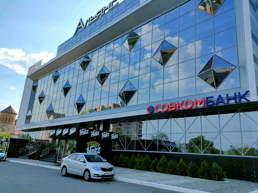 Gıda pazarı Лакомо Лукошко, Orenburg, foto