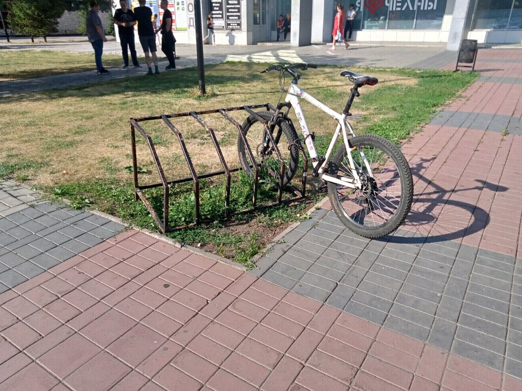 Bisiklet park yerleri Bicycle parking, Naberejniye Çelny (Yar Çallı), foto