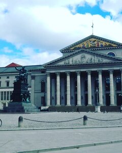 Nationaltheater München (Marstallplatz No:5, Munich), tiyatrolar  Münih'ten