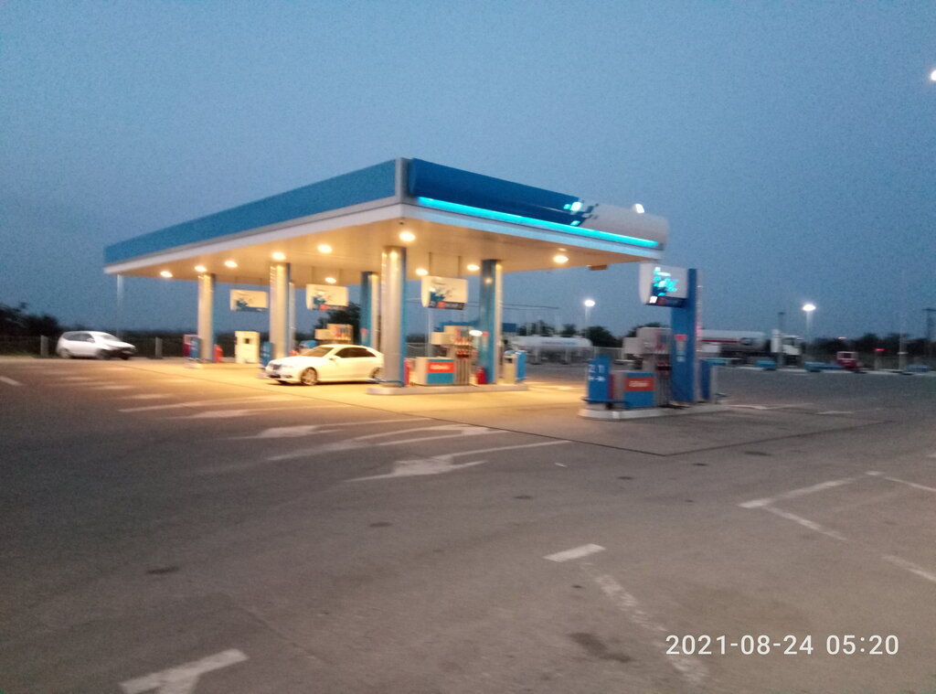 Benzin istasyonu Gazpromneft, Krasnodarski krayı, foto