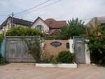 Gostievoi dom Mirazh (Sochinskaya ulitsa No:28, mikrorayon Solnechny), otel  Gelencik'ten