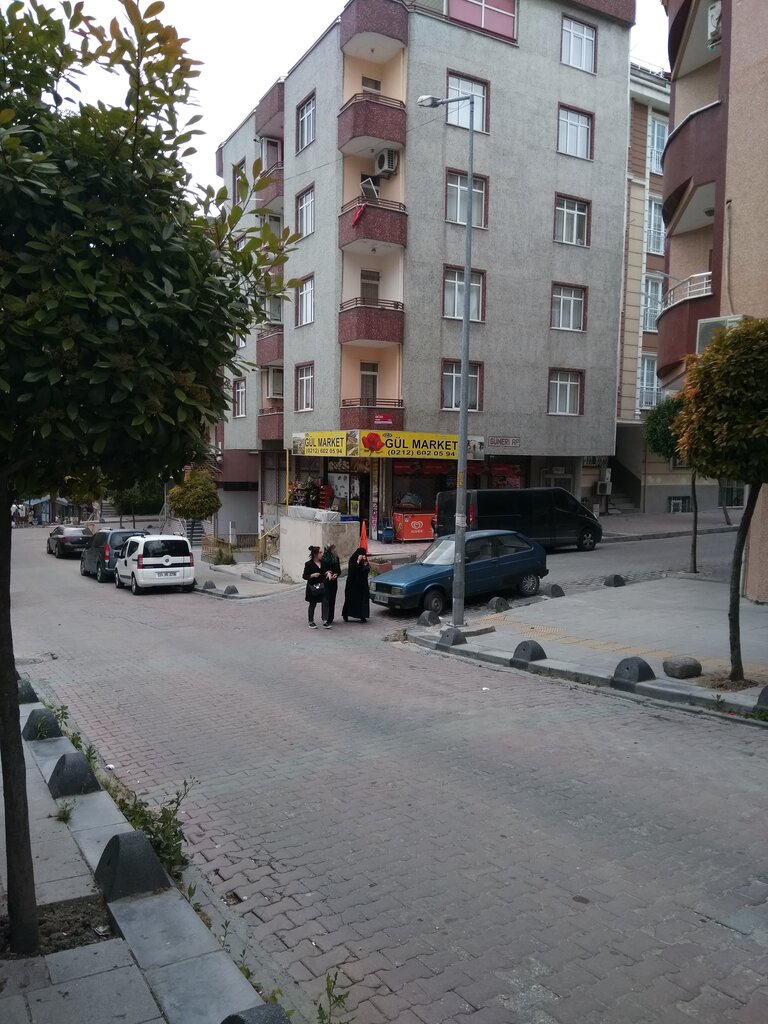 Süpermarket Öz Kozluk Gül Market, İstanbul, foto