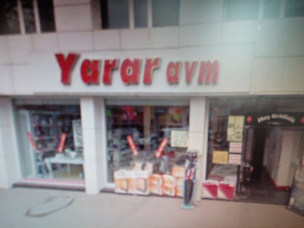 Cam ve cam ürün üreticisi Yarar Alış Veriş Merkezi, İstanbul, foto