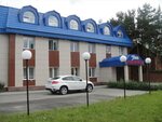 Uyut (ulitsa Sergeya Bezverkhova No:12), otel  Surgut'tan