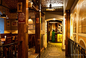 Tolstiy Fraer (Dumskaya Street No:1-3), bar  Saint‑Petersburg'dan